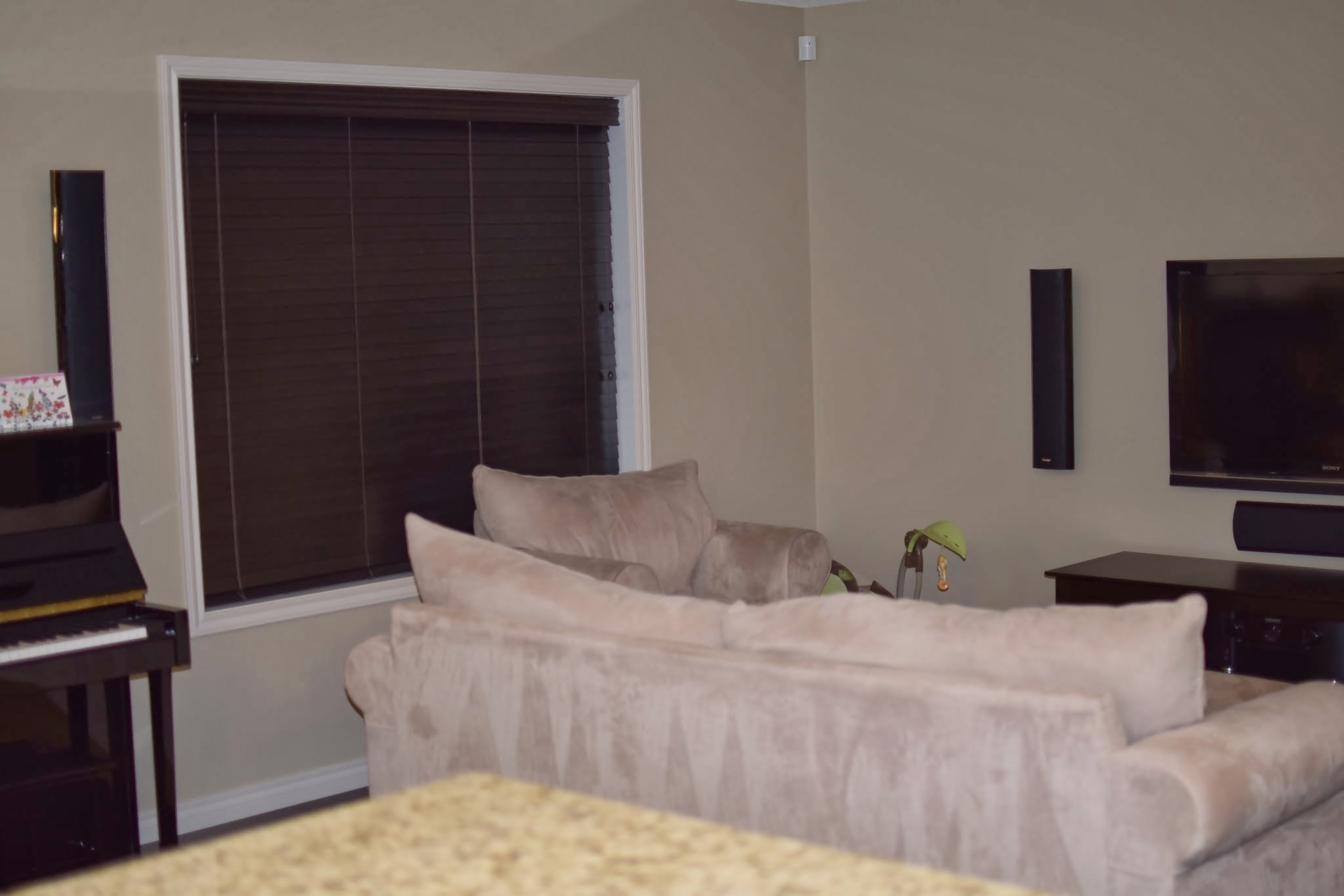 Rike255's Home Theater Gallery - New Wall-Mounted Home Theater (44 photos)