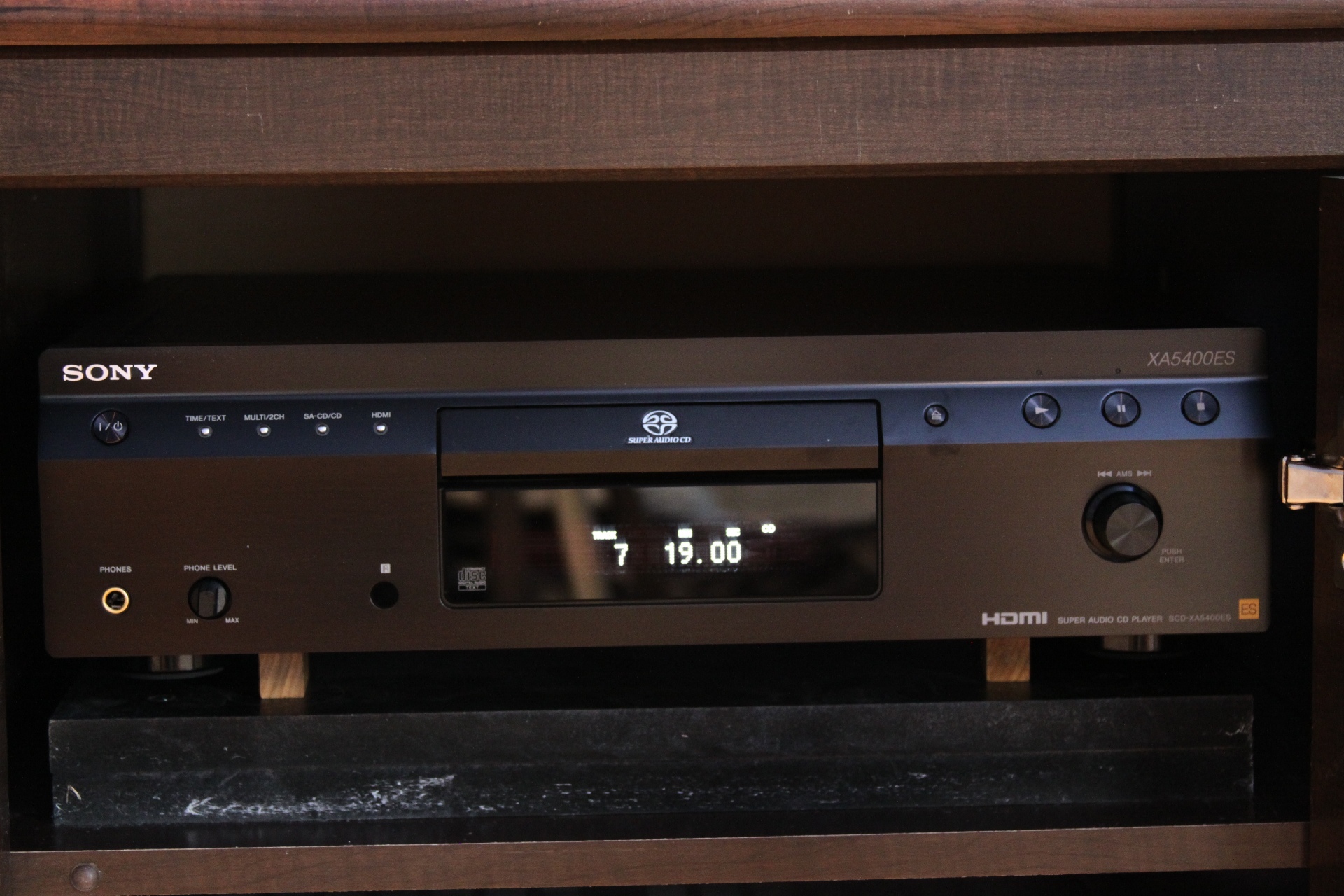 amp74's Home Theater Gallery - Attic Buildout Theater (105 photos)
